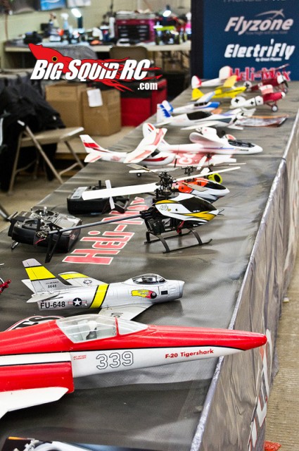 FlyZone-Display « Big Squid RC – RC Car and Truck News, Reviews, Videos ...