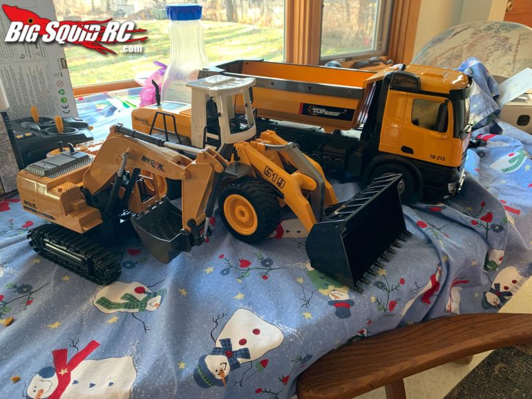 EVERYBODY’S SCALIN’ – WE’RE DIGGIN UP THE ROAD! « Big Squid RC – RC Car ...