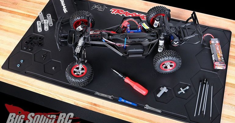 Traxxas Heavy Duty Rubber Pit Mat « Big Squid RC – RC Car and Truck ...