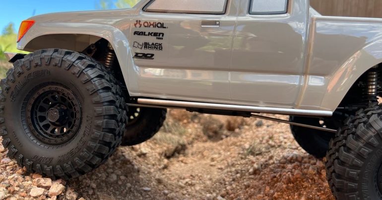 ScalerFab Releases Adjustable, Bolt-On Rock Sliders for the Axial SCX10 ...